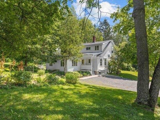 house with 3 bedroom, Stowe VT DS104008429