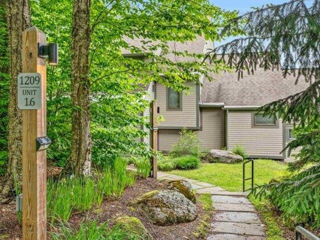 house with 3 bedroom, Stowe VT DS104116318