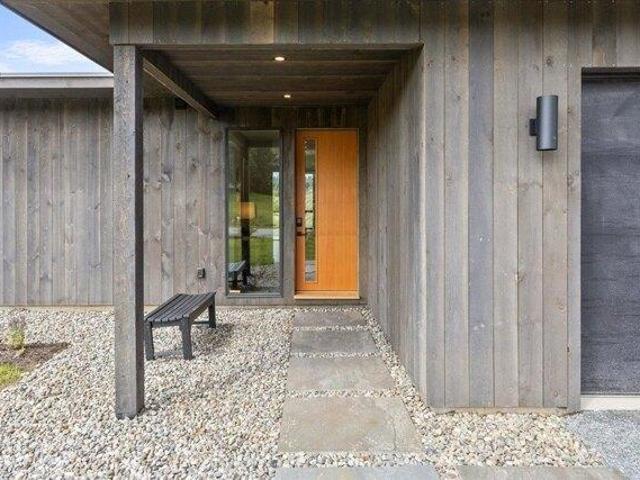 house with 3 bedroom, Stowe VT ES105114249
