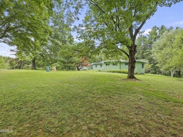house with 3 bedroom, Stockbridge MA ES105206725
