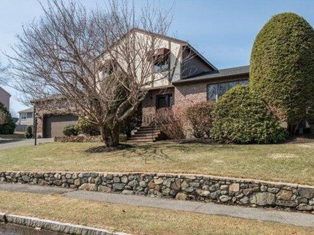 house with 3 bedroom, Stoneham MA DLS102412412