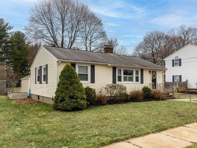 house with 3 bedroom, Stoneham MA DS102410361