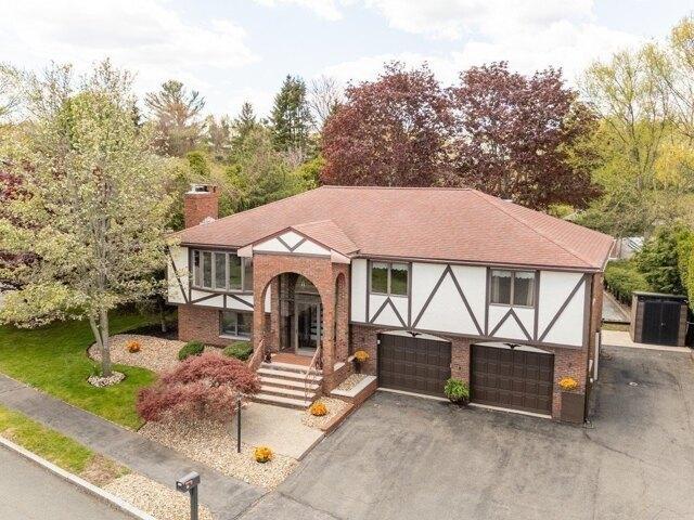 house with 3 bedroom, Stoneham MA DS102726201