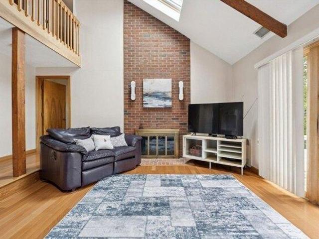 house with 3 bedroom, Stoneham MA DS103018425