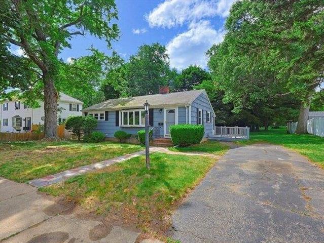 house with 3 bedroom, Stoneham MA DS103666166