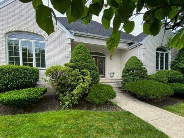 house with 3 bedroom, Stoneham MA DS103887914