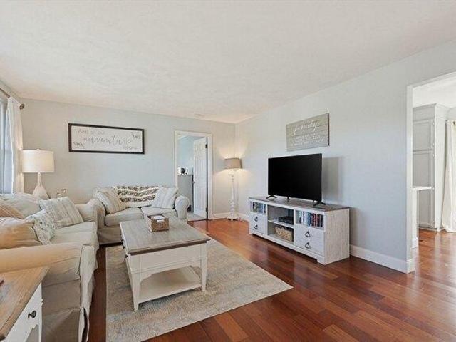 house with 3 bedroom, Stoneham MA ES103016940