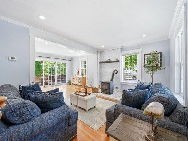 house with 3 bedroom, Stoneham MA ES103889712