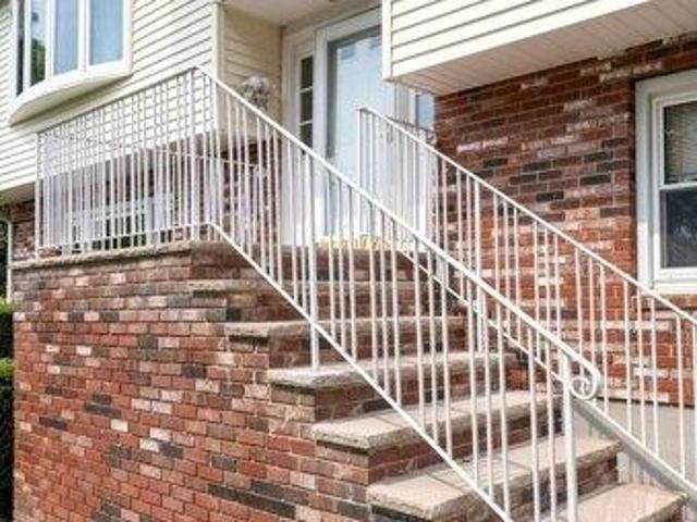 house with 3 bedroom, Stoneham MA ES104808022