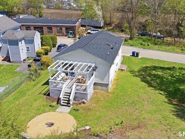 house with 3 bedroom, Stonington CT ES104111895
