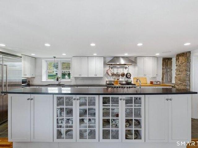house with 3 bedroom, Stonington CT ES105105893