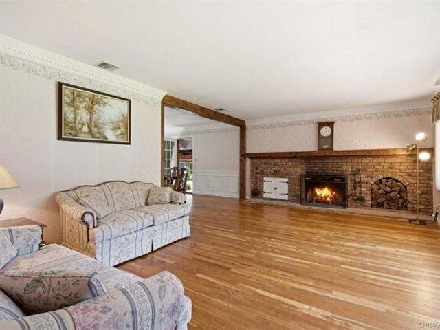house with 3 bedroom, Stony Brook NY ES104907091