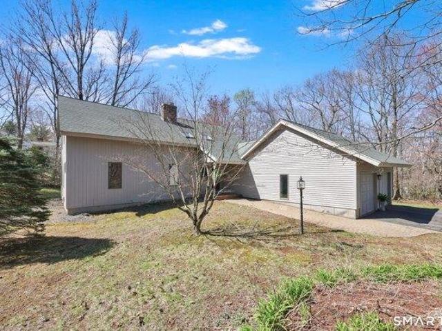 house with 3 bedroom, Stafford CT DLS102280226