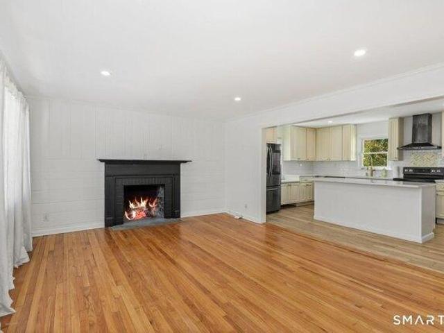 house with 3 bedroom, Stamford CT DLS101629050