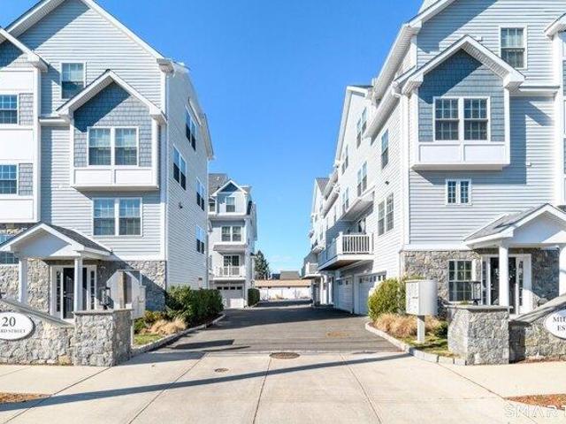 house with 3 bedroom, Stamford CT DLS102443710