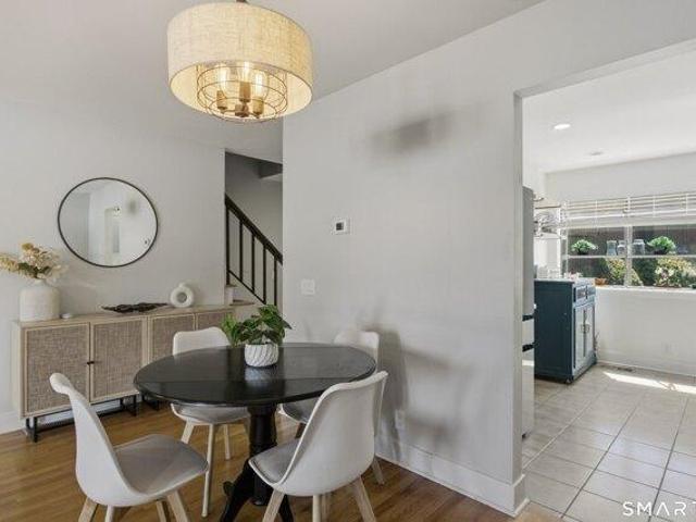 house with 3 bedroom, Stamford CT DLS102725628