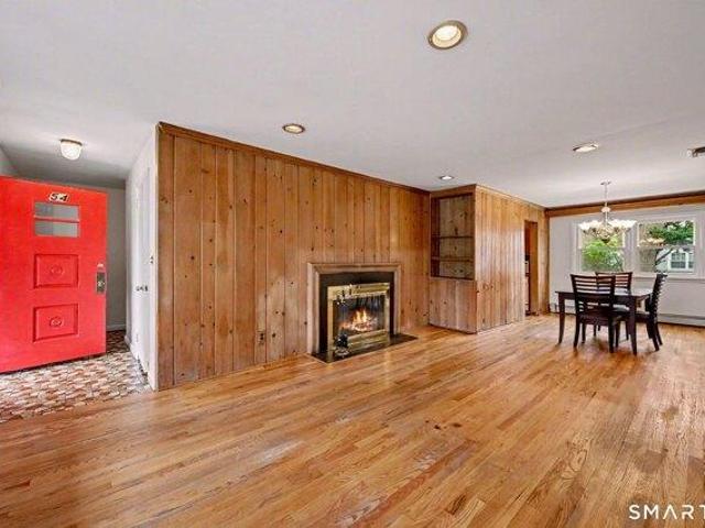 house with 3 bedroom, Stamford CT DS102212070