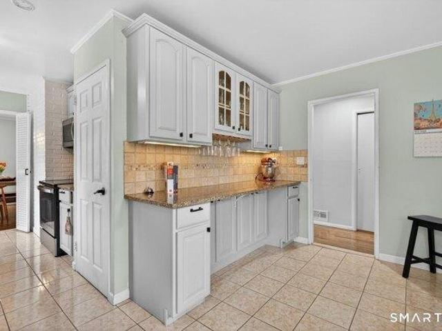 house with 3 bedroom, Stamford CT DS102825891