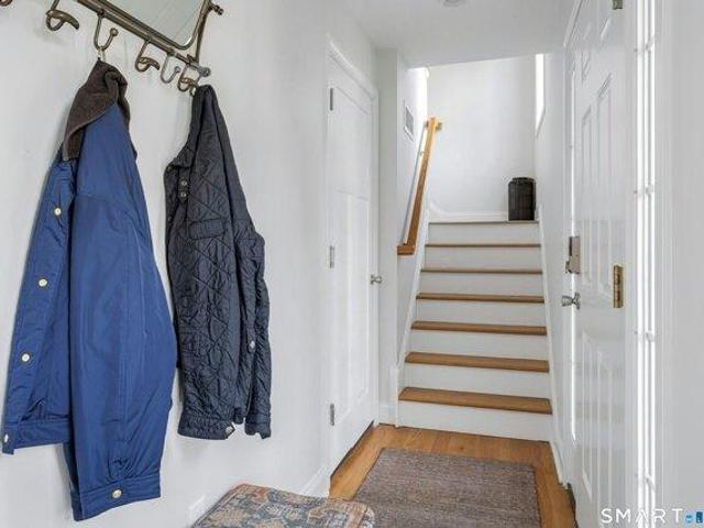 house with 3 bedroom, Stamford CT DS104233066