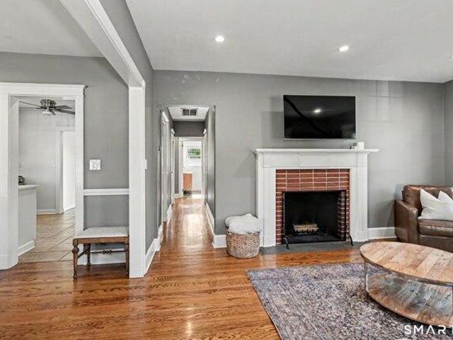 house with 3 bedroom, Stamford CT DS104445416