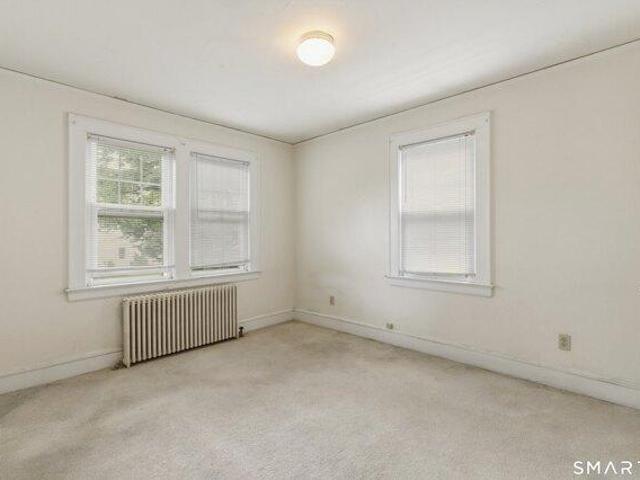 house with 3 bedroom, Stamford CT ES103187674