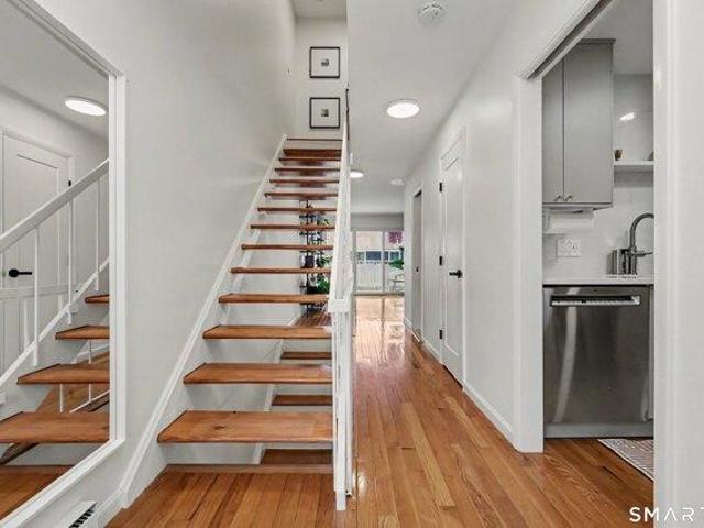 house with 3 bedroom, Stamford CT ES104111924
