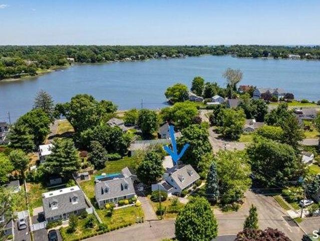 house with 3 bedroom, Stamford CT ES104444431