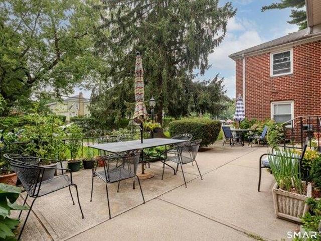 house with 3 bedroom, Stamford CT ES104541919