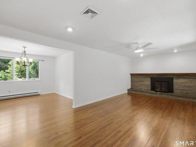 house with 3 bedroom, Stamford CT ES104542683