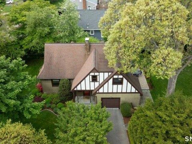 house with 3 bedroom, Stamford CT ES104569489