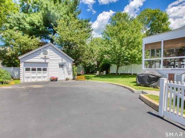 house with 3 bedroom, Stamford CT ES104607491