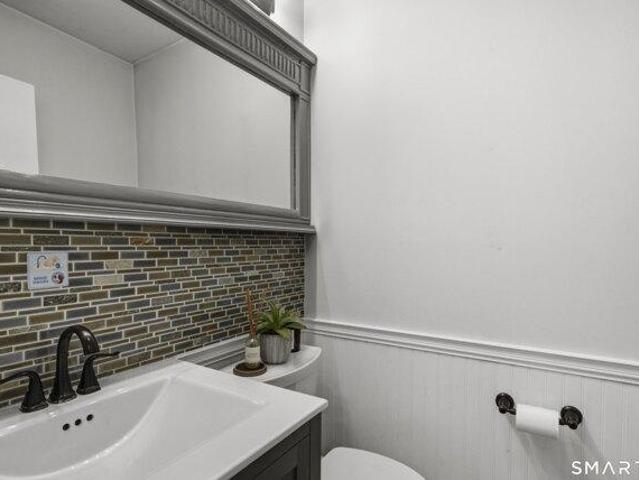 house with 3 bedroom, Stamford CT ES104905261