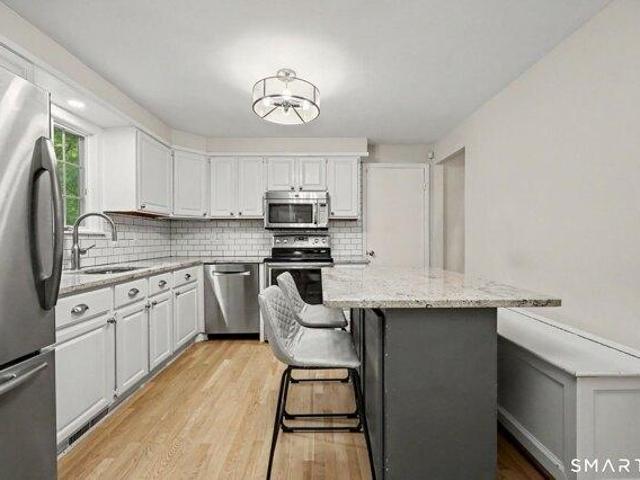 house with 3 bedroom, Stamford CT ES105172832