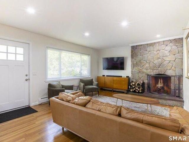 house with 3 bedroom, Stamford CT ES105191938