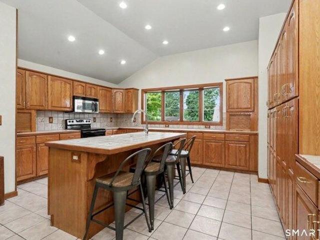 house with 3 bedroom, Stamford CT ES105204067