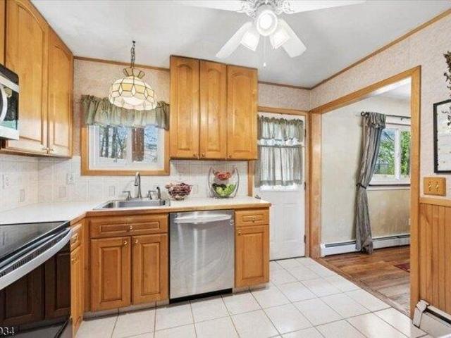 house with 3 bedroom, Stanhope NJ DS103620642
