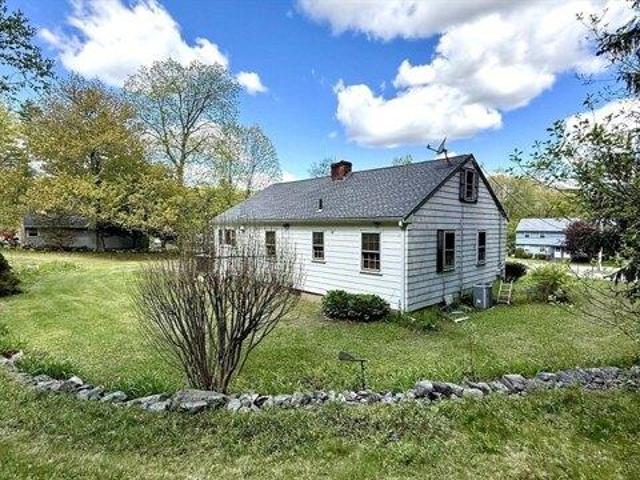 house with 3 bedroom, Sterling MA ES104234560