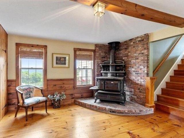 house with 3 bedroom, Sterling MA ES105041245