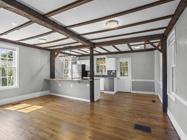 house with 3 bedroom, Sterling MA ES105172300