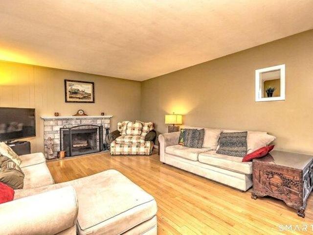 house with 3 bedroom, Stratford CT DLS102824544
