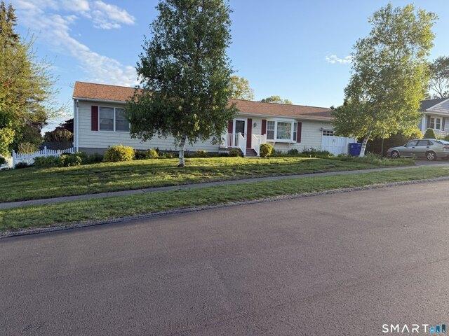 house with 3 bedroom, Stratford CT DLS102823657