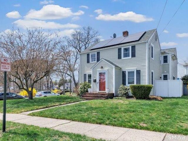 house with 3 bedroom, Stratford CT DLS103070392