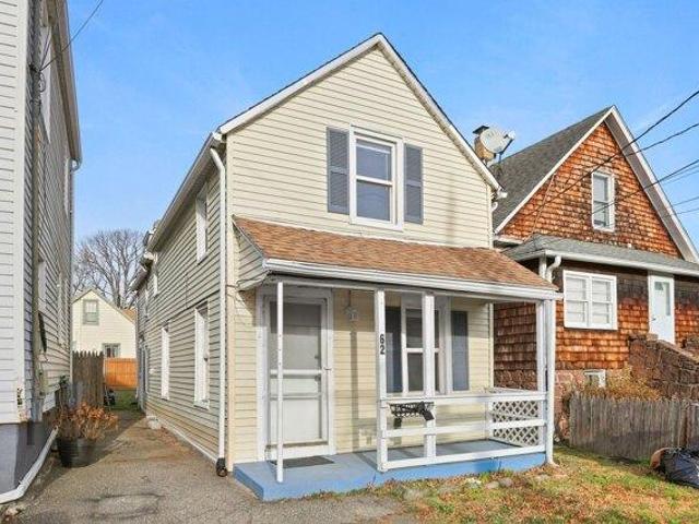 house with 3 bedroom, Stratford CT DLS103101202