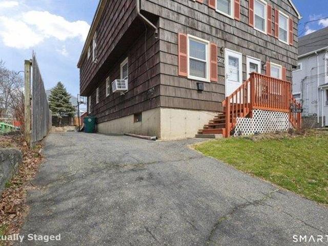 house with 3 bedroom, Stratford CT ES102825259