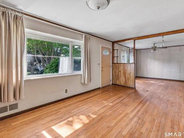 house with 3 bedroom, Stratford CT ES104482036