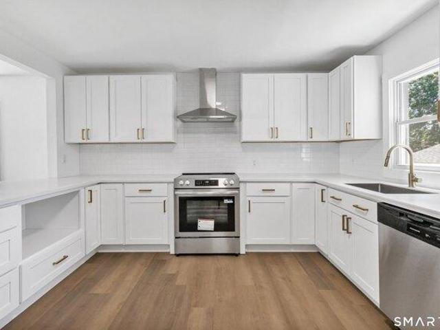 house with 3 bedroom, Stratford CT ES104834555