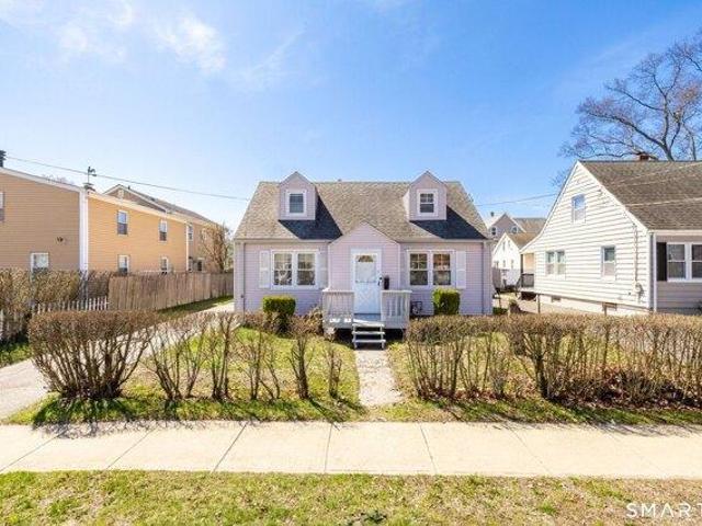 house with 3 bedroom, Stratford CT ES104834785