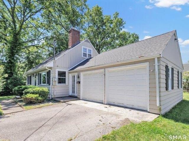 house with 3 bedroom, Stratford CT ES104114144