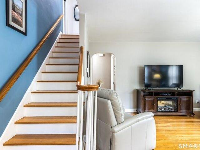 house with 3 bedroom, Stratford CT ES104261743