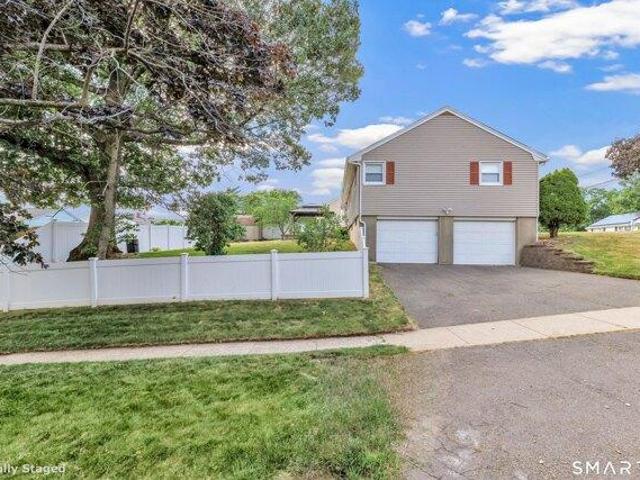 house with 3 bedroom, Stratford CT ES104264589